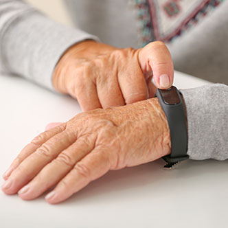 Wearable Monitors Show Promise for Heart Failure Management ...